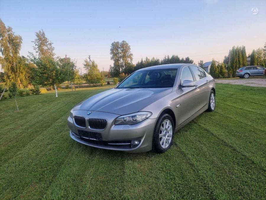Brown BMW 520 2011 in Alytus, with an engine capacity of 2.00 L and mileage of 257 thousand km for 6420 €, photo 7 on AUTOMOTO.COM.LV