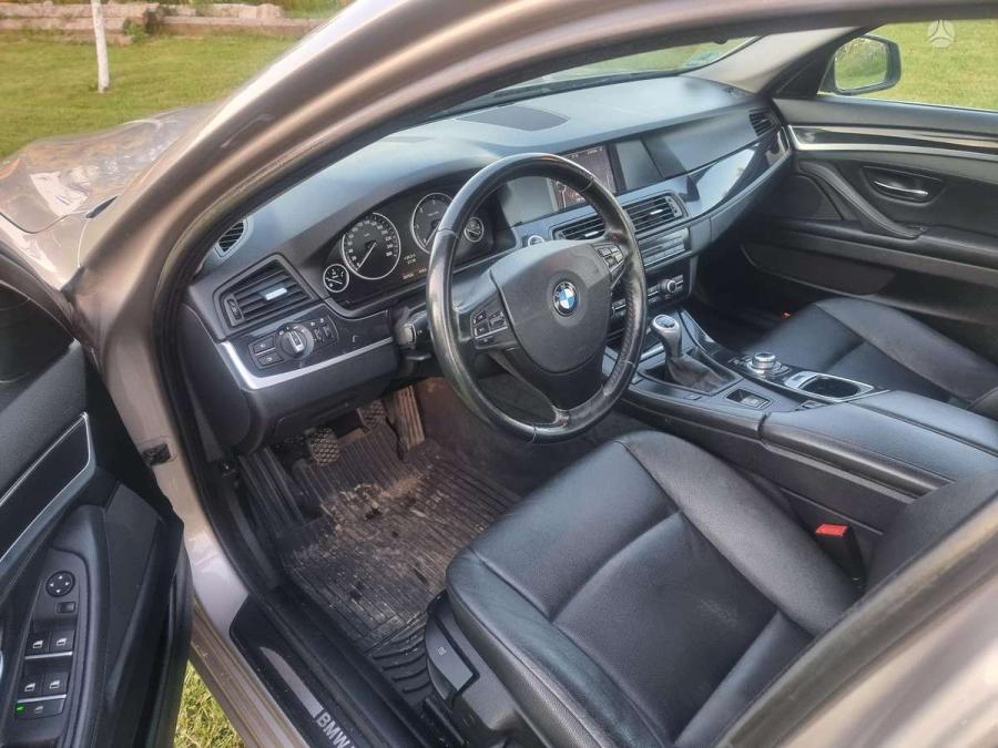 Brown BMW 520 2011 in Alytus, with an engine capacity of 2.00 L and mileage of 257 thousand km for 6420 €, photo 13 on AUTOMOTO.COM.LV