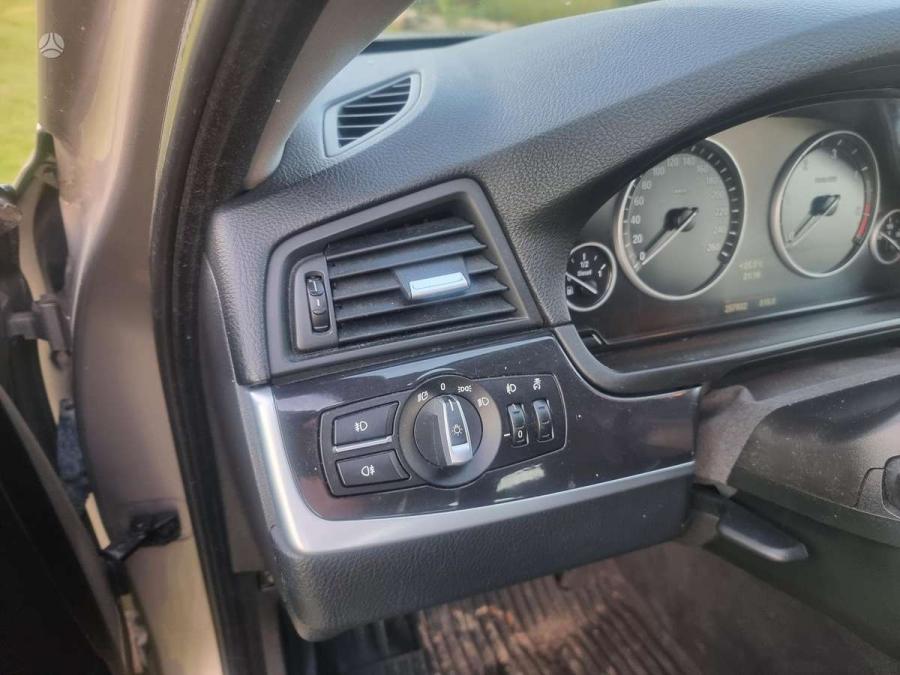 Brown BMW 520 2011 in Alytus, with an engine capacity of 2.00 L and mileage of 257 thousand km for 6420 €, photo 14 on AUTOMOTO.COM.LV