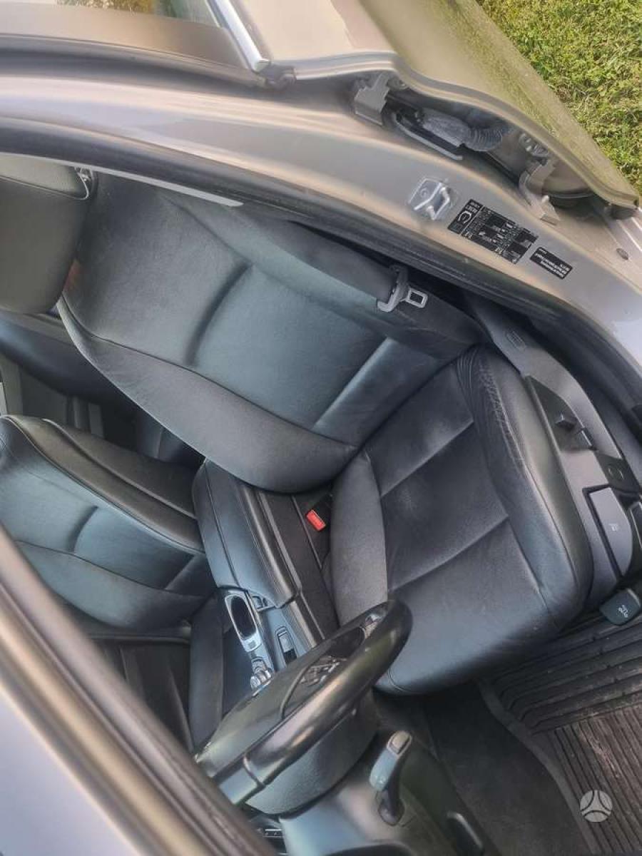 Brown BMW 520 2011 in Alytus, with an engine capacity of 2.00 L and mileage of 257 thousand km for 6420 €, photo 16 on AUTOMOTO.COM.LV