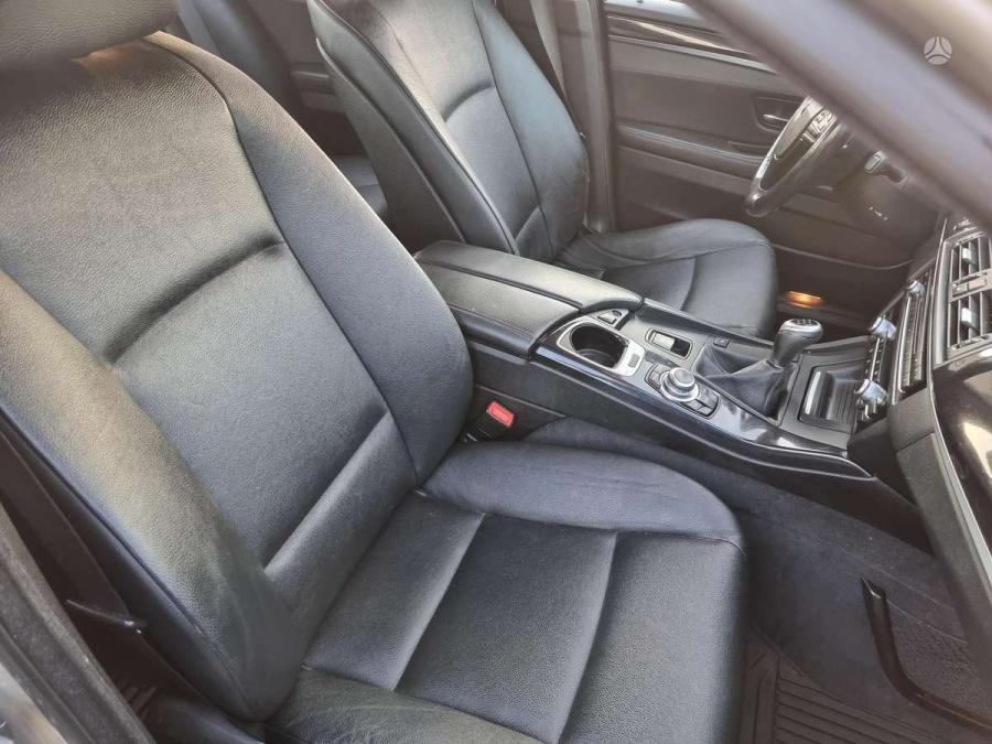 Brown BMW 520 2011 in Alytus, with an engine capacity of 2.00 L and mileage of 257 thousand km for 6420 €, photo 23 on AUTOMOTO.COM.LV