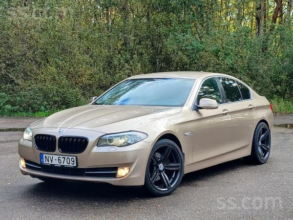 Brown BMW 520 2011 in Riga, with an engine capacity of 2.00 L and mileage of 0 thousand km for 6550 €, photo 5 on AUTOMOTO.COM.LV