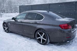 Brūns BMW 520 2012 Viļņa, ar dzinēja tilpumu 2.00 L un nobraukumu 246 tūkst. km par 8800 €, foto 2 vietnē AUTOMOTO.COM.LV