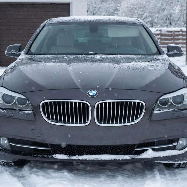 Brown BMW 520 2012 in Vilnius, with an engine capacity of 2.00 L and mileage of 246 thousand km for 8800 €, photo 3 on AUTOMOTO.COM.LV