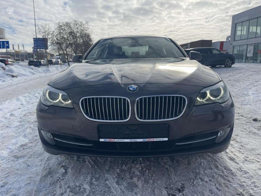 Brūns BMW 520 2012 Kauņa, ar dzinēja tilpumu 2.00 L un nobraukumu 278 tūkst. km par 7950 €, foto 4 vietnē AUTOMOTO.COM.LV