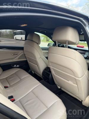 Brown BMW 520 2012 in Riga, with an engine capacity of 2.00 L and mileage of 283 thousand km for 10500 €, photo 10 on AUTOMOTO.COM.LV
