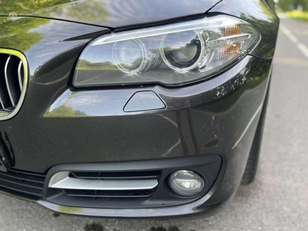 Brown BMW 520 2013 in Kaunas, with an engine capacity of 2.00 L and mileage of 298 thousand km for 9450 €, photo 8 on AUTOMOTO.COM.LV