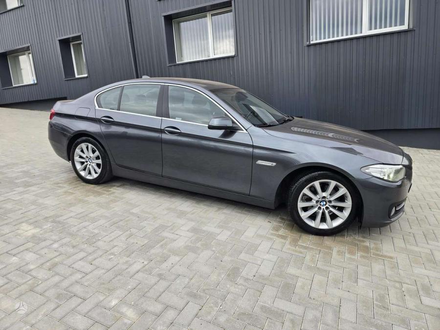 Brown BMW 520 2016 in Telschi, with an engine capacity of 2.00 L and mileage of 226 thousand km for 10999 €, photo 6 on AUTOMOTO.COM.LV
