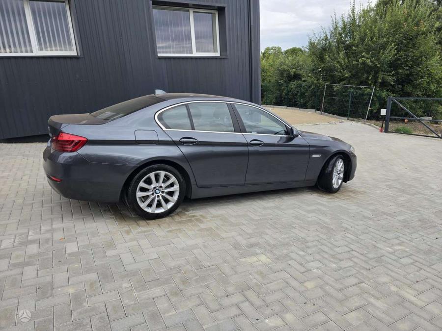 Brown BMW 520 2016 in Telschi, with an engine capacity of 2.00 L and mileage of 226 thousand km for 10999 €, photo 7 on AUTOMOTO.COM.LV