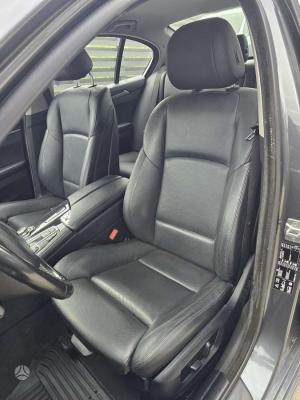 Brown BMW 520 2016 in Telschi, with an engine capacity of 2.00 L and mileage of 226 thousand km for 10999 €, photo 18 on AUTOMOTO.COM.LV