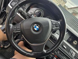 Brown BMW 520 2016 in Telschi, with an engine capacity of 2.00 L and mileage of 226 thousand km for 10999 €, photo 24 on AUTOMOTO.COM.LV