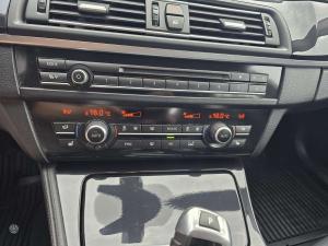 Brown BMW 520 2016 in Telschi, with an engine capacity of 2.00 L and mileage of 226 thousand km for 10999 €, photo 25 on AUTOMOTO.COM.LV