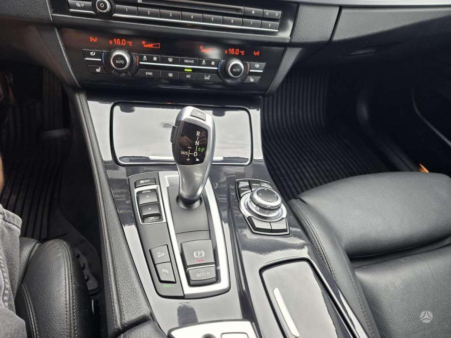 Brown BMW 520 2016 in Telschi, with an engine capacity of 2.00 L and mileage of 226 thousand km for 10999 €, photo 26 on AUTOMOTO.COM.LV