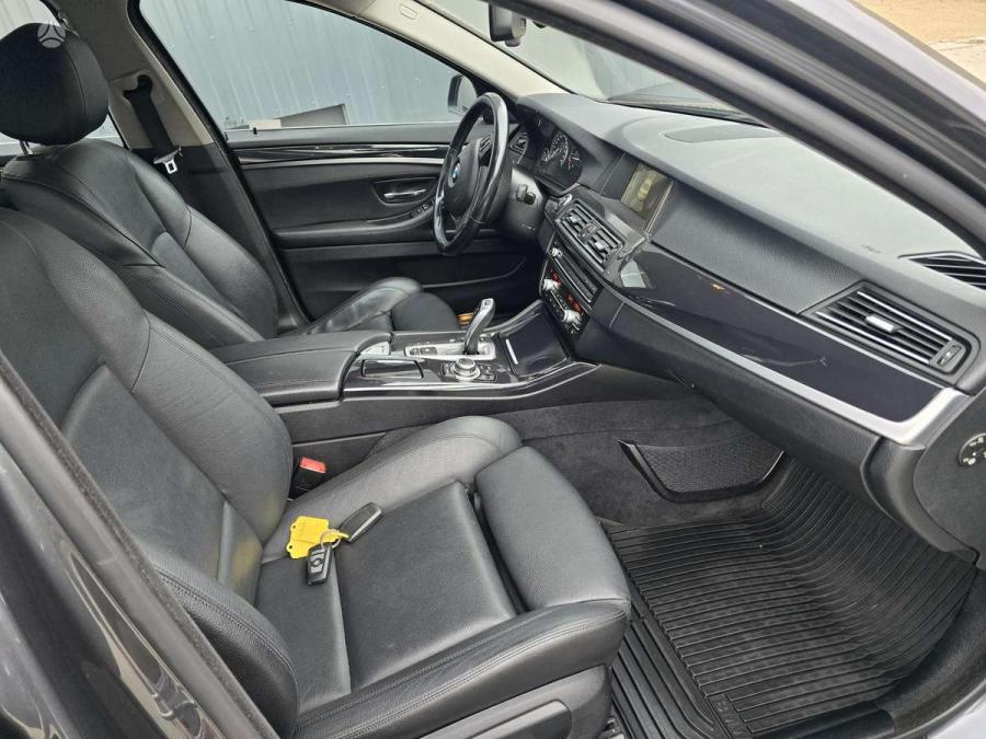 Brown BMW 520 2016 in Telschi, with an engine capacity of 2.00 L and mileage of 226 thousand km for 10999 €, photo 28 on AUTOMOTO.COM.LV