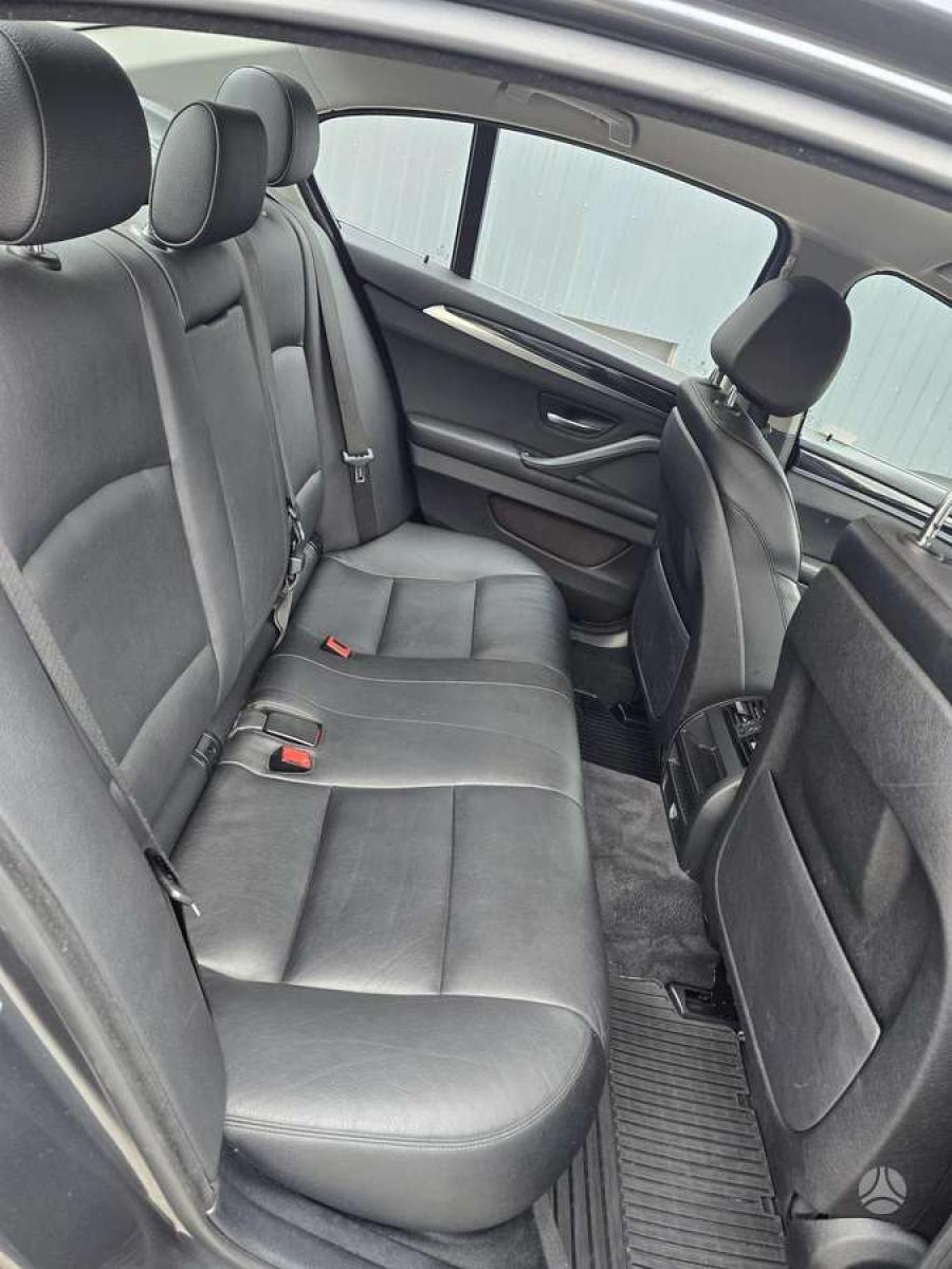 Brown BMW 520 2016 in Telschi, with an engine capacity of 2.00 L and mileage of 226 thousand km for 10999 €, photo 34 on AUTOMOTO.COM.LV
