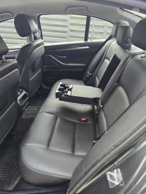 Brown BMW 520 2016 in Telschi, with an engine capacity of 2.00 L and mileage of 226 thousand km for 10999 €, photo 40 on AUTOMOTO.COM.LV