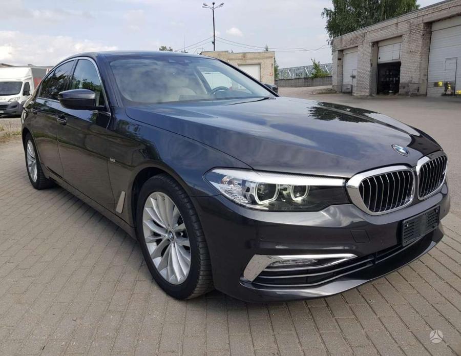 Brown BMW 520 2017 in Siauliai, with an engine capacity of 2.00 L and mileage of 96 thousand km for 18900 €, photo 4 on AUTOMOTO.COM.LV