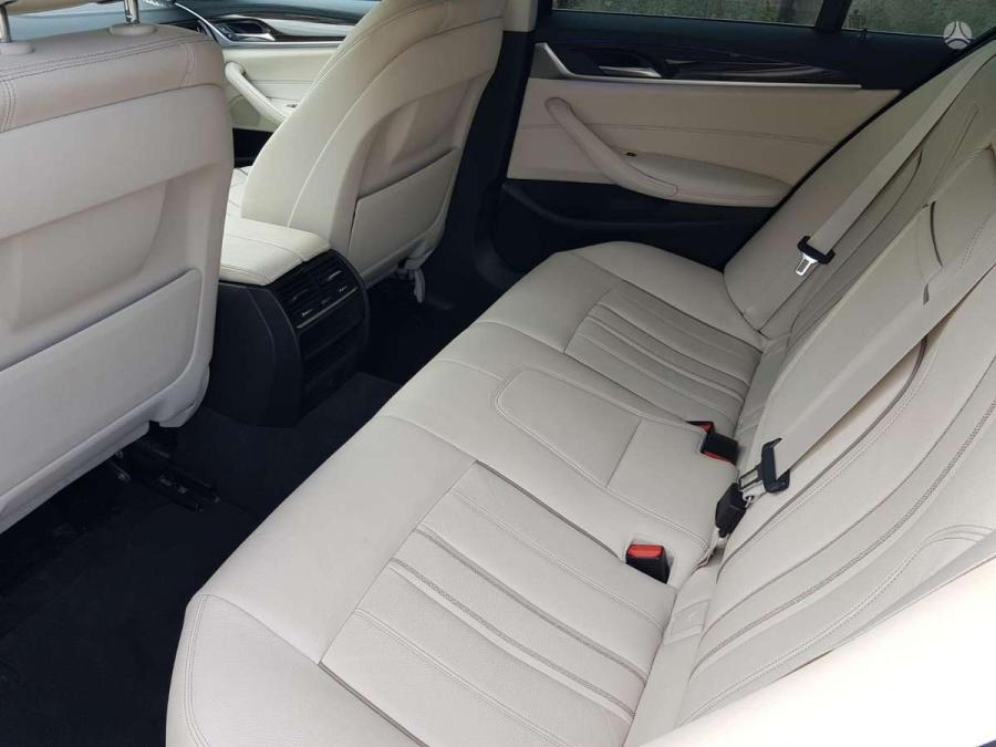Brown BMW 520 2017 in Siauliai, with an engine capacity of 2.00 L and mileage of 96 thousand km for 18900 €, photo 13 on AUTOMOTO.COM.LV