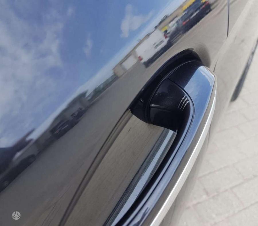 Brown BMW 520 2017 in Siauliai, with an engine capacity of 2.00 L and mileage of 96 thousand km for 18900 €, photo 25 on AUTOMOTO.COM.LV