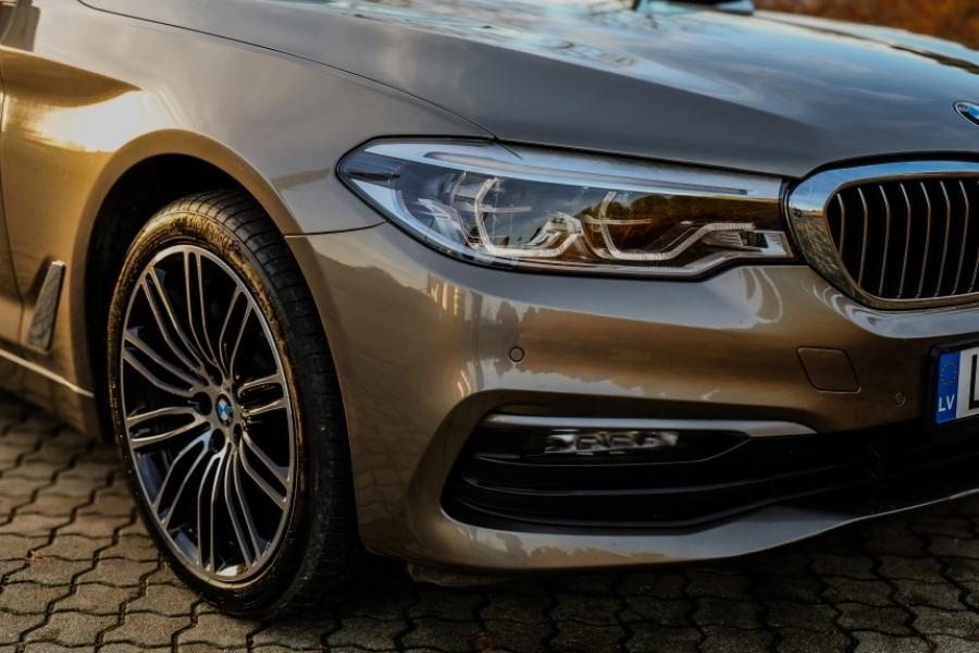 Brūns BMW 520 2018 Rīga, ar dzinēja tilpumu 2.00 L un nobraukumu 230 tūkst. km par 21500 €, foto 5 vietnē AUTOMOTO.COM.LV