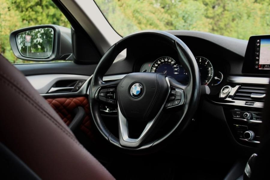 Brūns BMW 520 2018 Rīga, ar dzinēja tilpumu 2.00 L un nobraukumu 230 tūkst. km par 21500 €, foto 31 vietnē AUTOMOTO.COM.LV