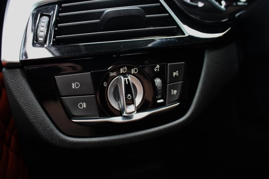 Brūns BMW 520 2018 Rīga, ar dzinēja tilpumu 2.00 L un nobraukumu 230 tūkst. km par 21500 €, foto 39 vietnē AUTOMOTO.COM.LV
