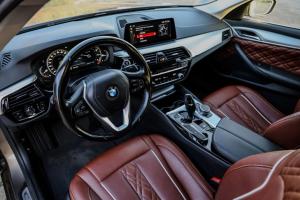 Brūns BMW 520 2018 Rīga, ar dzinēja tilpumu 2.00 L un nobraukumu 230 tūkst. km par 21500 €, foto 40 vietnē AUTOMOTO.COM.LV