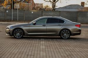 Brūns BMW 520 2018 Rīga, ar dzinēja tilpumu 2.00 L un nobraukumu 230 tūkst. km par 21500 €, foto 44 vietnē AUTOMOTO.COM.LV