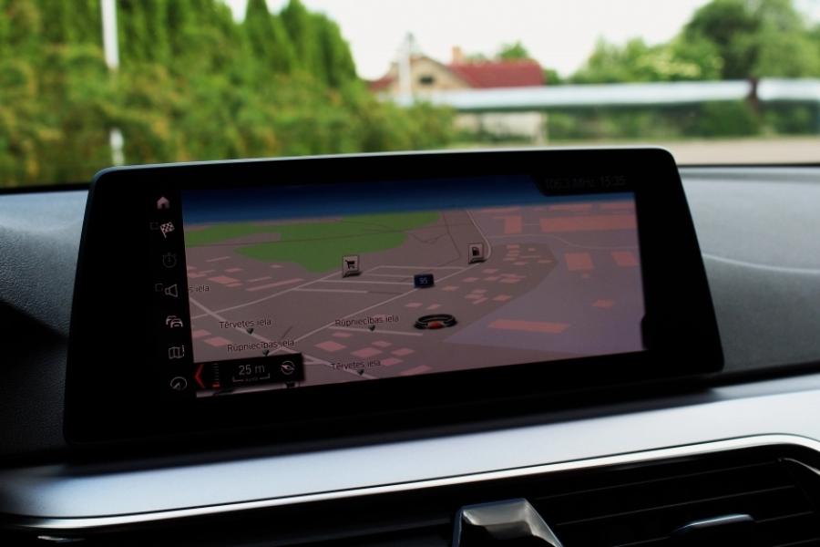 Brūns BMW 520 2018 Rīga, ar dzinēja tilpumu 2.00 L un nobraukumu 230 tūkst. km par 21500 €, foto 47 vietnē AUTOMOTO.COM.LV