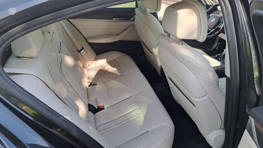 Brown BMW 520 2018 in Vilnius, with an engine capacity of 2.00 L and mileage of 223 thousand km for 19900 €, photo 11 on AUTOMOTO.COM.LV