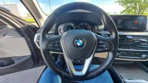 Brown BMW 520 2018 in Vilnius, with an engine capacity of 2.00 L and mileage of 223 thousand km for 19900 €, photo 17 on AUTOMOTO.COM.LV