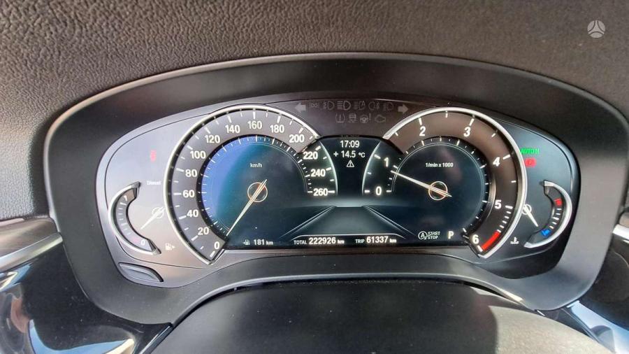 Brown BMW 520 2018 in Vilnius, with an engine capacity of 2.00 L and mileage of 223 thousand km for 19900 €, photo 18 on AUTOMOTO.COM.LV