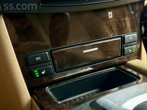 Brūns BMW 520 2008 Jelgava, ar dzinēja tilpumu 2.00 L un nobraukumu 413 tūkst. km par 3750 €, foto 13 vietnē AUTOMOTO.COM.LV