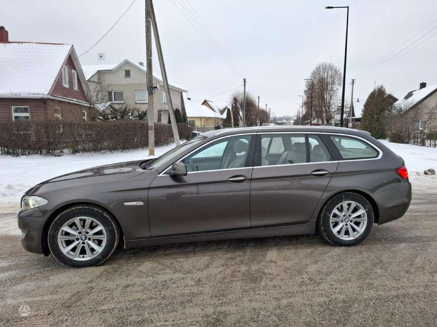Brūns BMW 520 2010 Alīta, ar dzinēja tilpumu 2.00 L un nobraukumu 348 tūkst. km par 6700 €, foto 1 vietnē AUTOMOTO.COM.LV