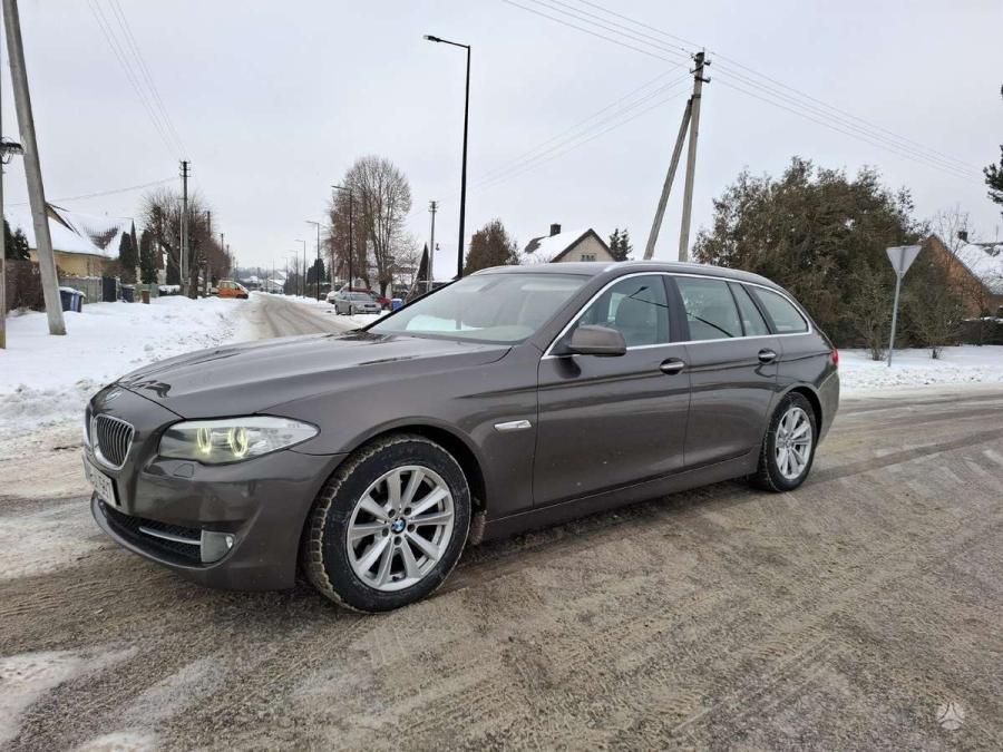 Brūns BMW 520 2010 Alīta, ar dzinēja tilpumu 2.00 L un nobraukumu 348 tūkst. km par 6700 €, foto 9 vietnē AUTOMOTO.COM.LV