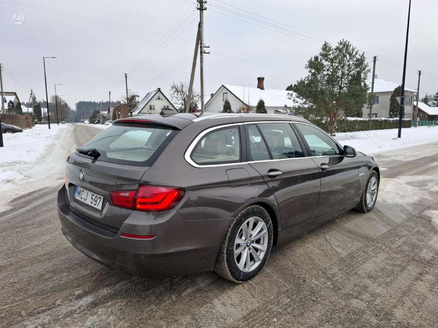 Brūns BMW 520 2010 Alīta, ar dzinēja tilpumu 2.00 L un nobraukumu 348 tūkst. km par 6700 €, foto 14 vietnē AUTOMOTO.COM.LV