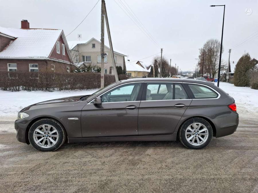 Brūns BMW 520 2010 Alīta, ar dzinēja tilpumu 2.00 L un nobraukumu 348 tūkst. km par 6700 €, foto 17 vietnē AUTOMOTO.COM.LV