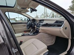 Brūns BMW 520 2010 Alīta, ar dzinēja tilpumu 2.00 L un nobraukumu 348 tūkst. km par 6700 €, foto 18 vietnē AUTOMOTO.COM.LV