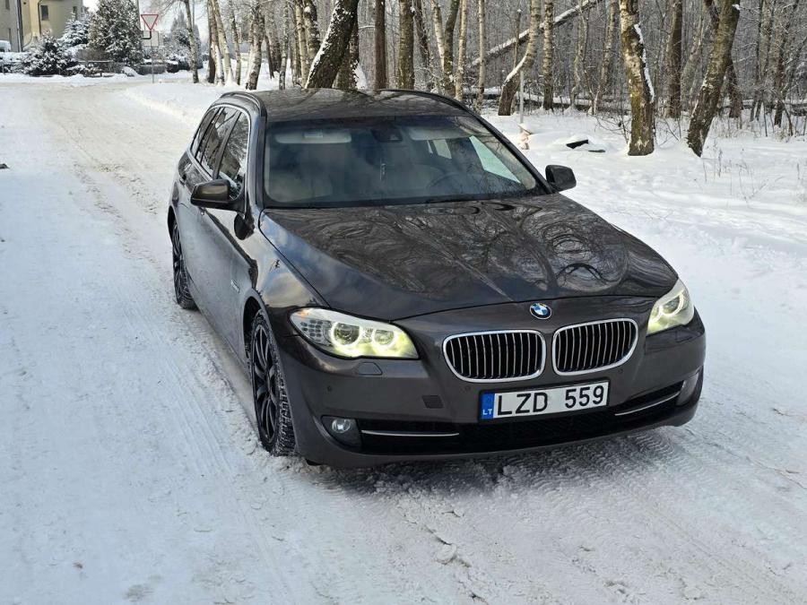 Brown BMW 520 2011 in Radviliskis, with an engine capacity of 2.00 L and mileage of 311 thousand km for 6700 €, photo 4 on AUTOMOTO.COM.LV