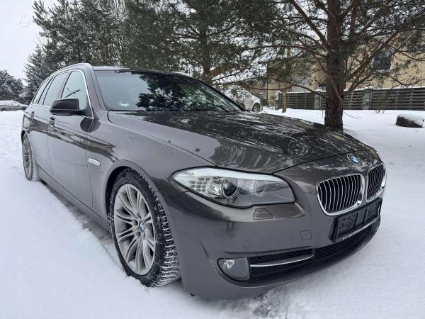 Brūns BMW 520 2011 Marijampole, ar dzinēja tilpumu 2.00 L un nobraukumu 260 tūkst. km par 8200 €, foto 1 vietnē AUTOMOTO.COM.LV