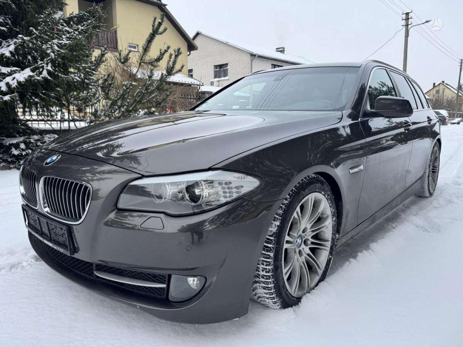 Brown BMW 520 2011 in Marijampole, with an engine capacity of 2.00 L and mileage of 260 thousand km for 8200 €, photo 3 on AUTOMOTO.COM.LV