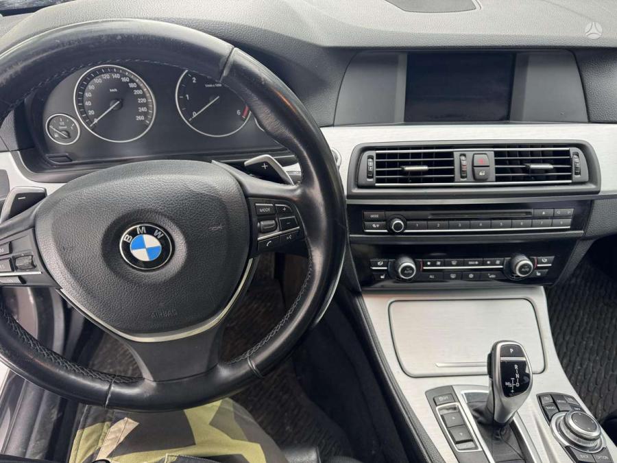 Brown BMW 520 2011 in Marijampole, with an engine capacity of 2.00 L and mileage of 260 thousand km for 7900 €, photo 13 on AUTOMOTO.COM.LV