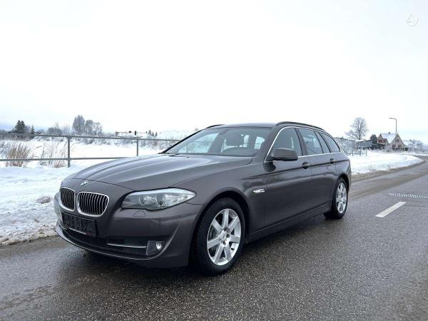 Brown BMW 520 2011 in Ukmerge, with an engine capacity of 2.00 L and mileage of 292 thousand km for 6550 €, photo 1 on AUTOMOTO.COM.LV