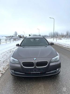 Brown BMW 520 2011 in Ukmerge, with an engine capacity of 2.00 L and mileage of 292 thousand km for 6550 €, photo 5 on AUTOMOTO.COM.LV