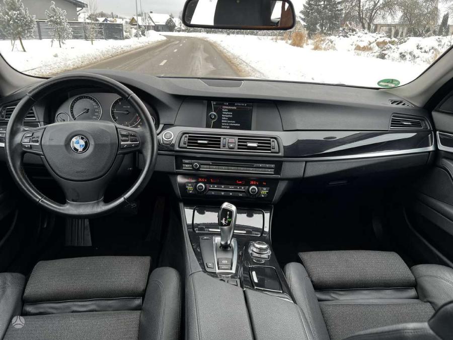 Brown BMW 520 2011 in Ukmerge, with an engine capacity of 2.00 L and mileage of 292 thousand km for 6550 €, photo 12 on AUTOMOTO.COM.LV