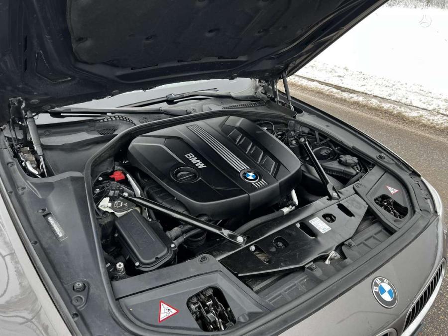 Brown BMW 520 2011 in Ukmerge, with an engine capacity of 2.00 L and mileage of 292 thousand km for 6550 €, photo 24 on AUTOMOTO.COM.LV