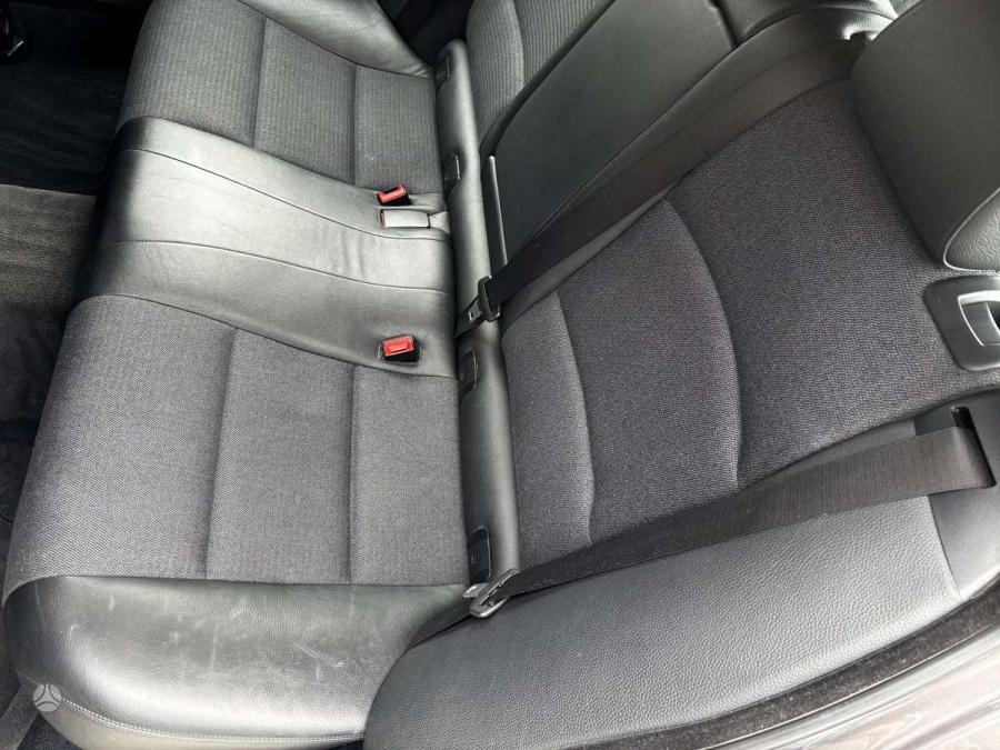 Brūns BMW 520 2011 Utena, ar dzinēja tilpumu 2.00 L un nobraukumu 372 tūkst. km par 6200 €, foto 27 vietnē AUTOMOTO.COM.LV