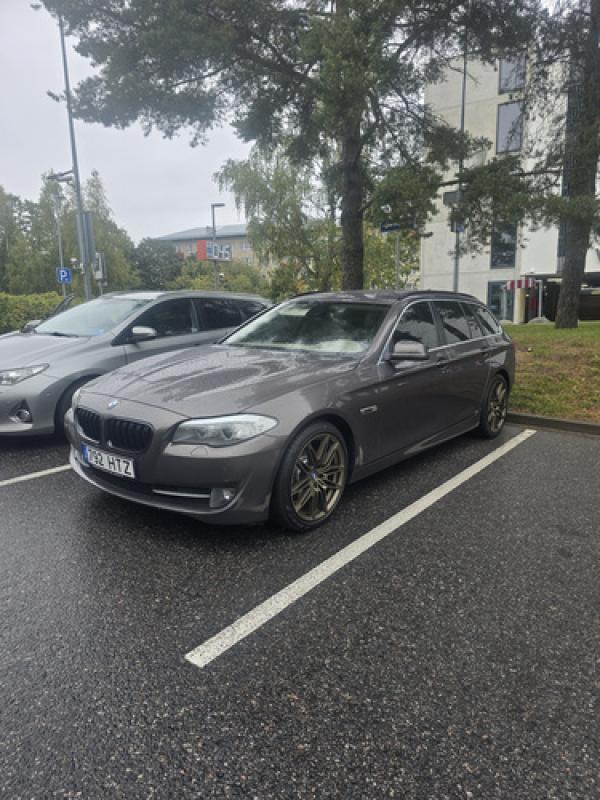 Brūns BMW 520 2011 Hāpsalu, ar dzinēja tilpumu 2.00 L un nobraukumu 317 tūkst. km par 8000 €, foto 6 vietnē AUTOMOTO.COM.LV