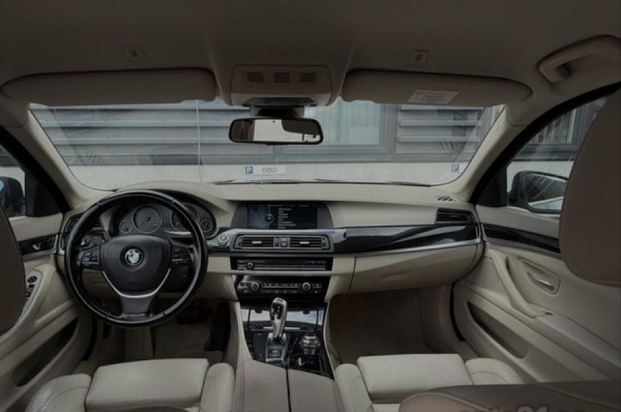 Brūns BMW 520 2011 Hāpsalu, ar dzinēja tilpumu 2.00 L un nobraukumu 317 tūkst. km par 8000 €, foto 4 vietnē AUTOMOTO.COM.LV