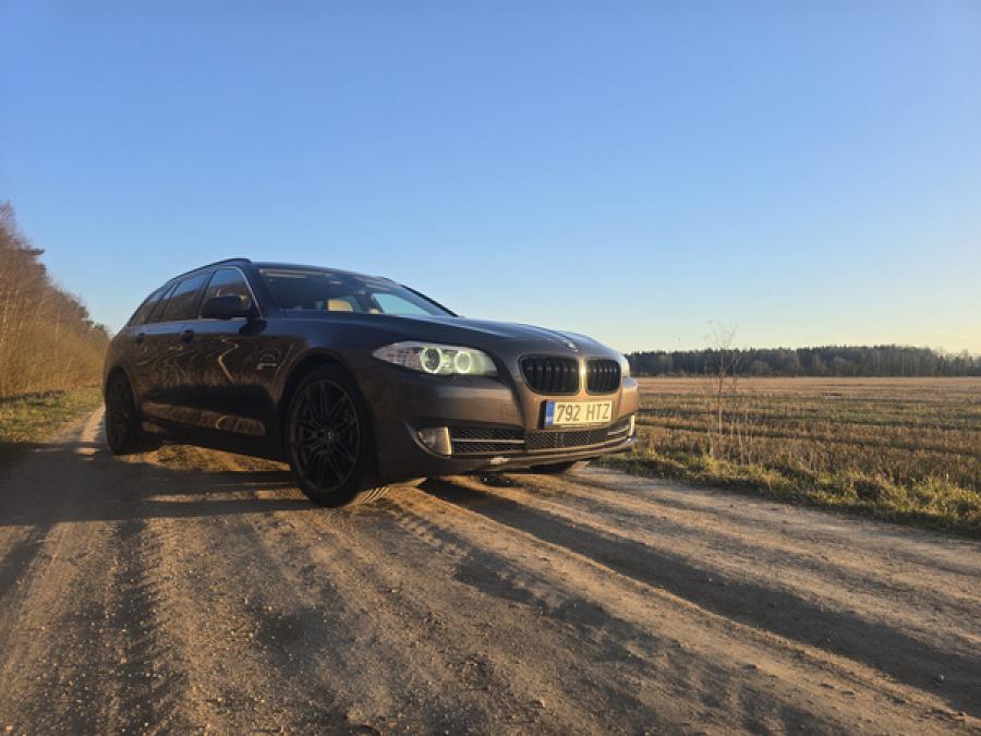 Brūns BMW 520 2011 Hāpsalu, ar dzinēja tilpumu 2.00 L un nobraukumu 317 tūkst. km par 8000 €, foto 9 vietnē AUTOMOTO.COM.LV